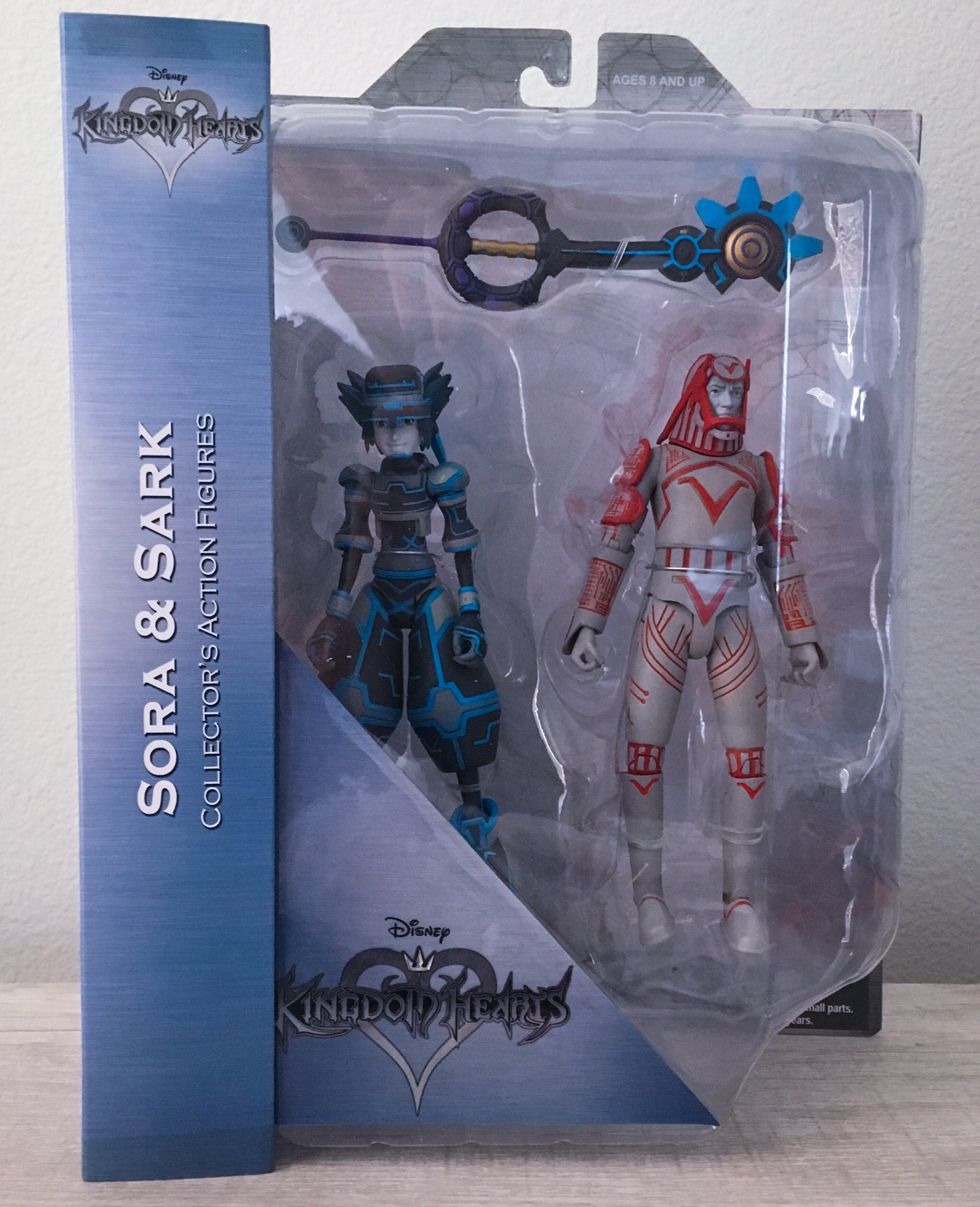 Diamond Select Toys Kingdom Hearts Series 3: Sora and Sark Action ...