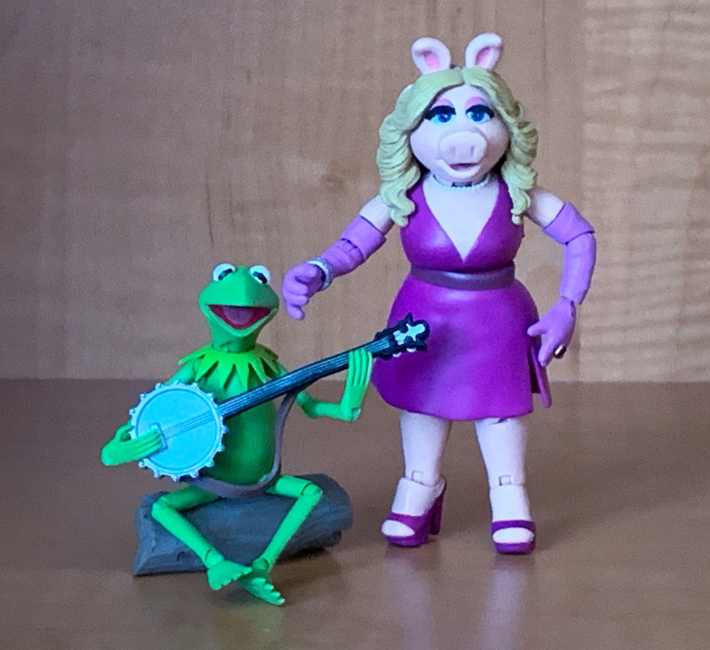 Diamond Select Toys Muppets Kermit and Miss Piggy Review – DuckTalks