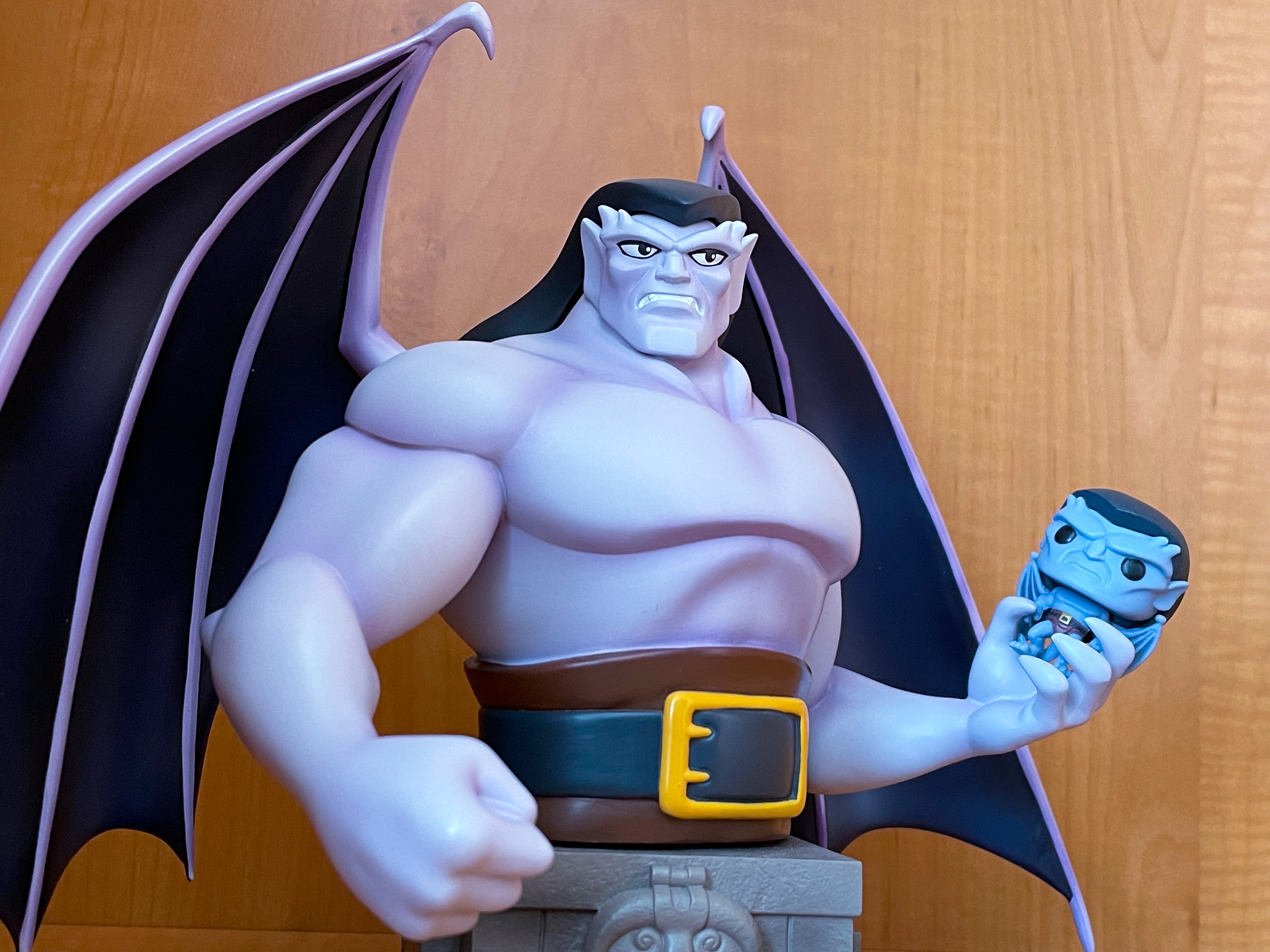 Diamond Select Toys Gargoyles Goliath Mini-Bust Review – DuckTalks