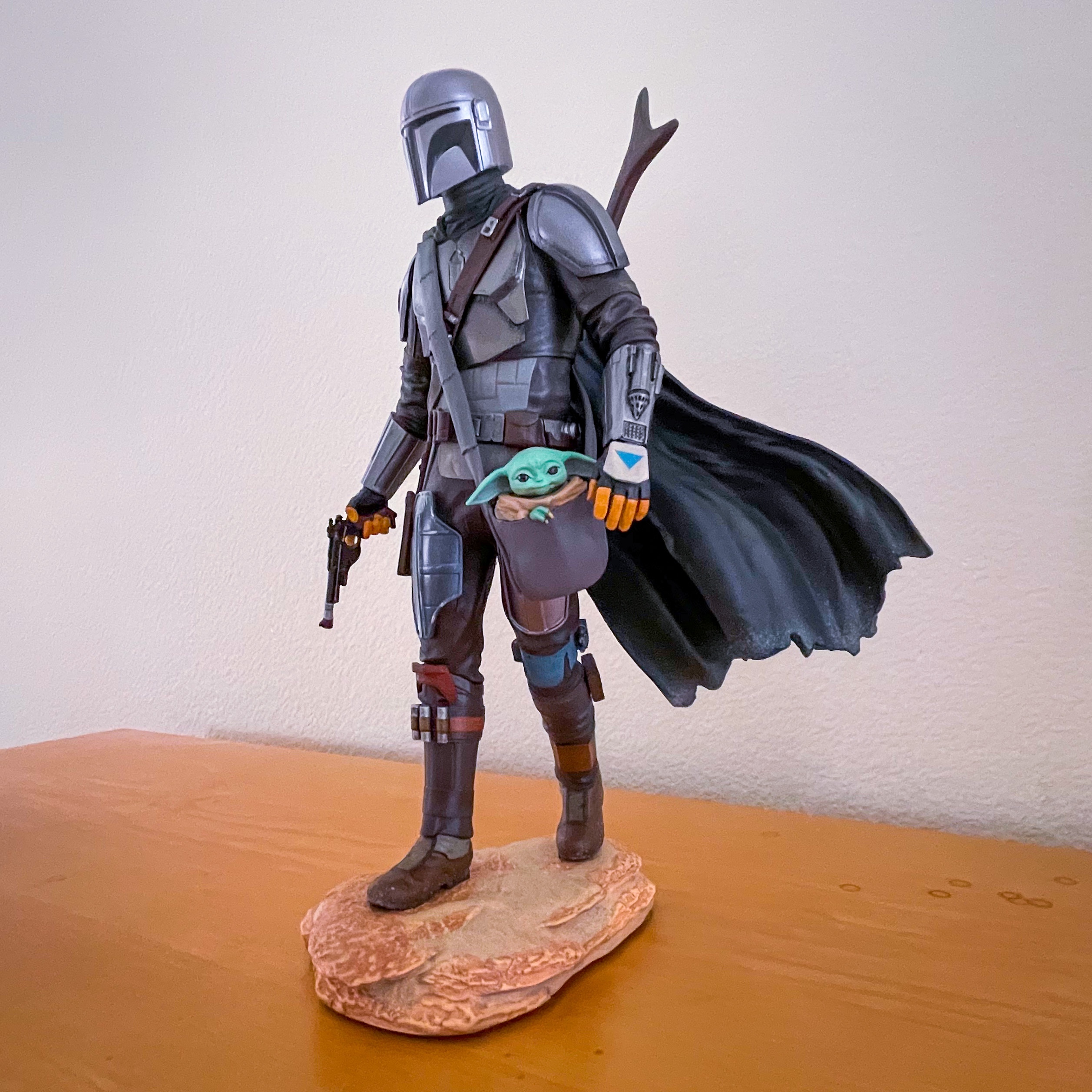 Gentle Giant LTD Star Wars Mandalorian and Grogu Premier Collection ...