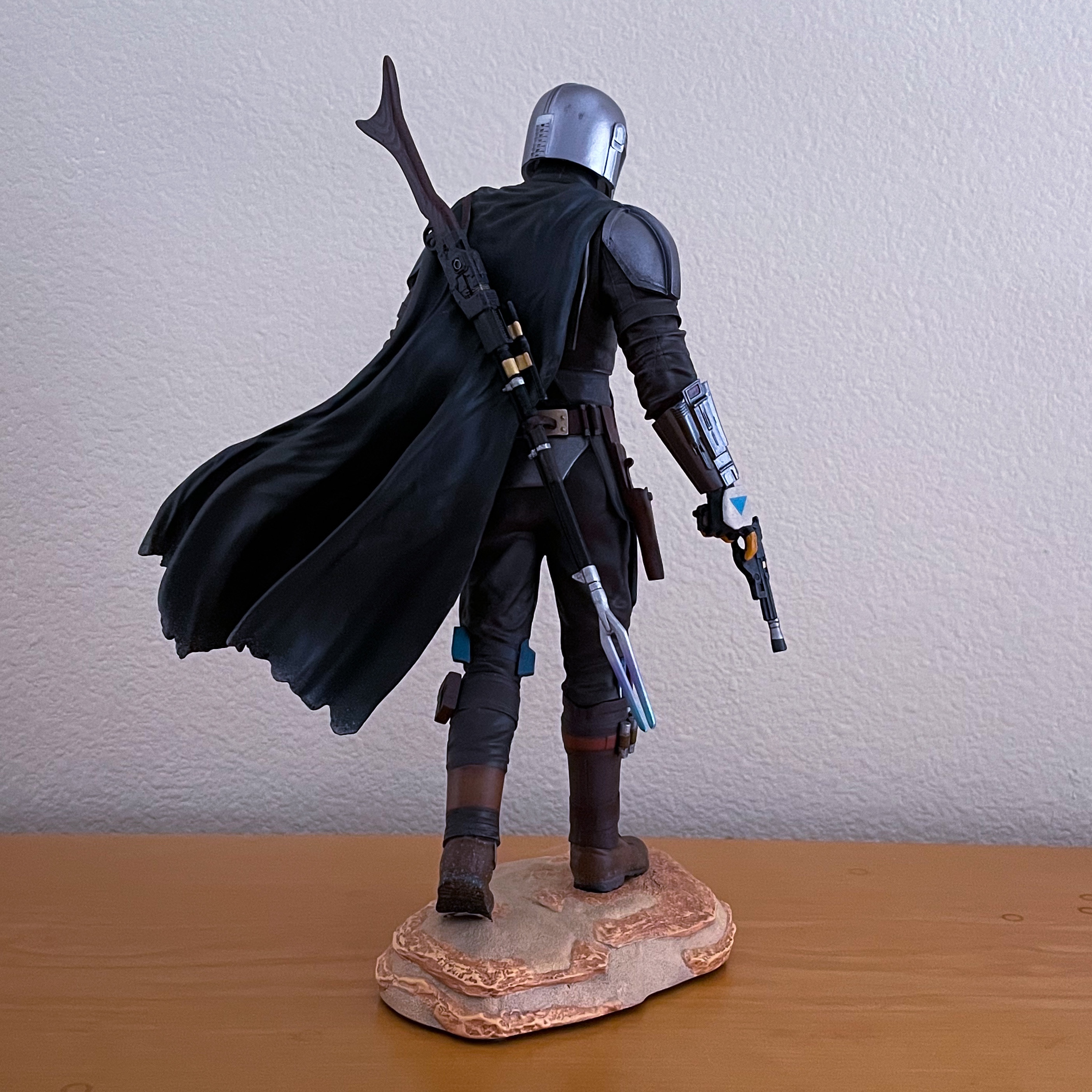 Gentle Giant LTD Star Wars Mandalorian and Grogu Premier Collection ...