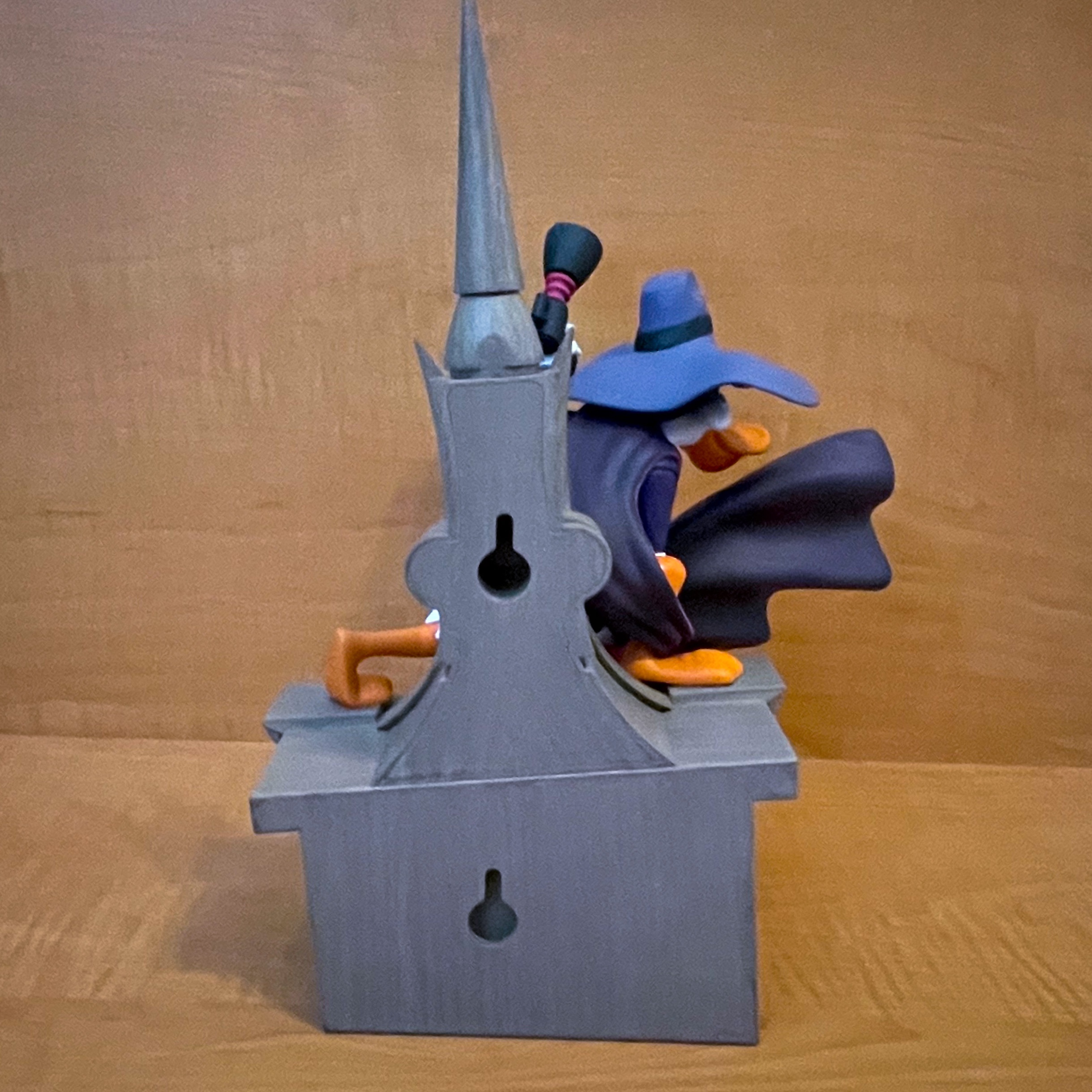 Diamond Select Toys Darkwing Duck PVC Diorama Statue Review – DuckTalks