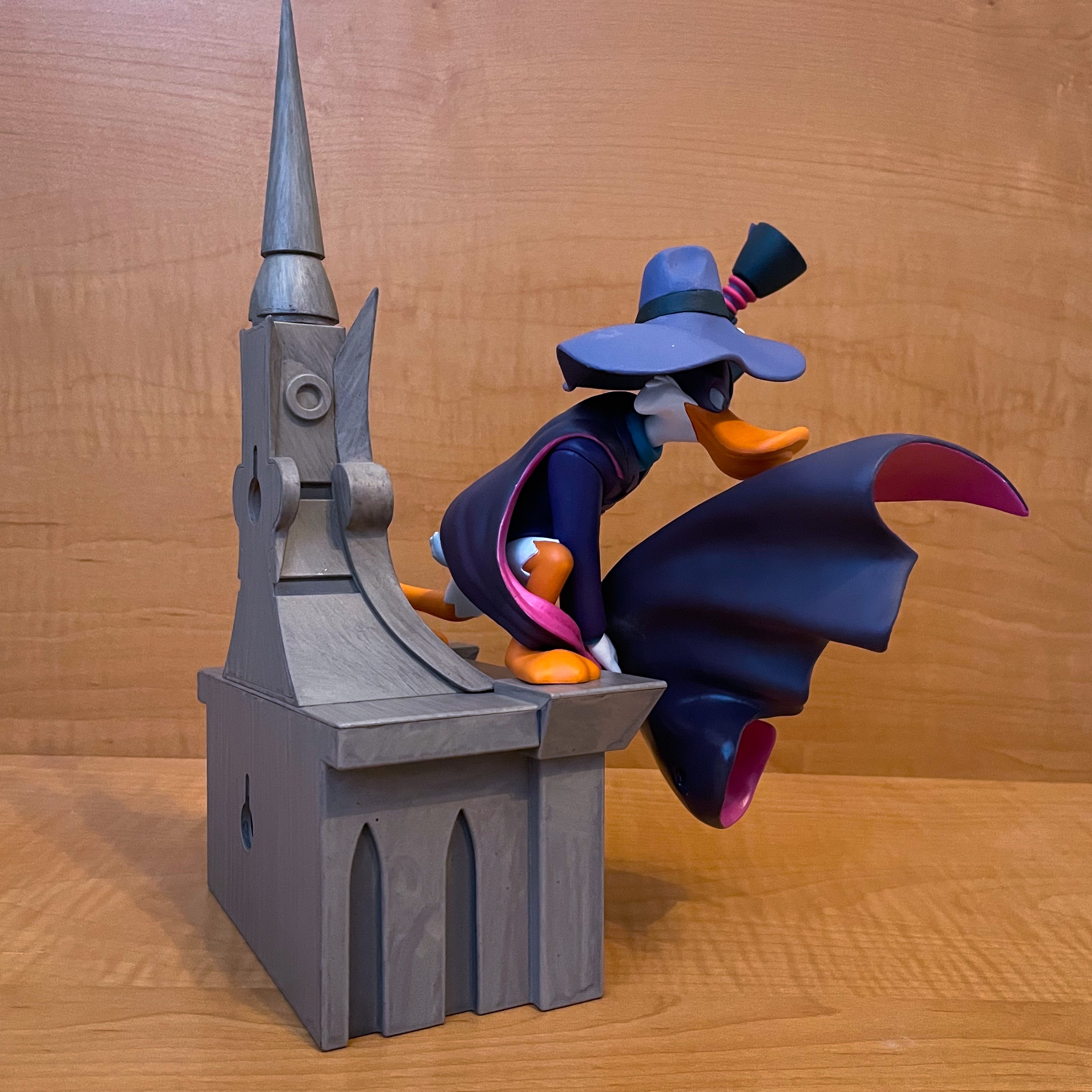 Diamond Select Toys Darkwing Duck PVC Diorama Statue Review – DuckTalks
