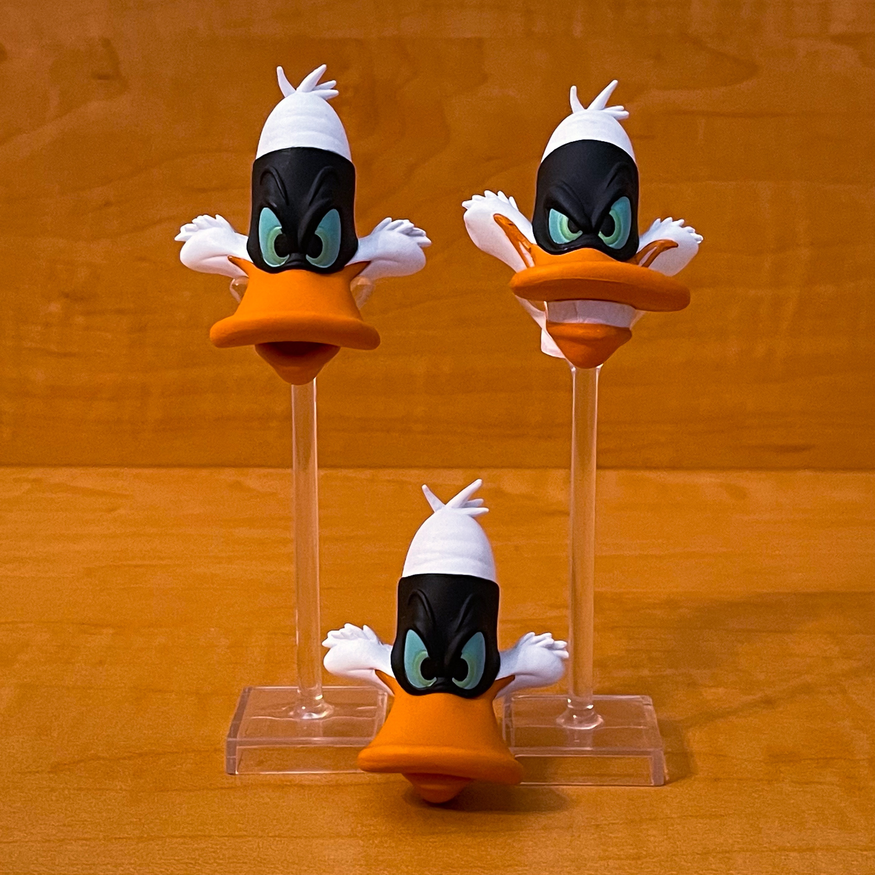 Diamond Select Toys Darkwing Duck and Negaduck Deluxe Figure Set Review ...